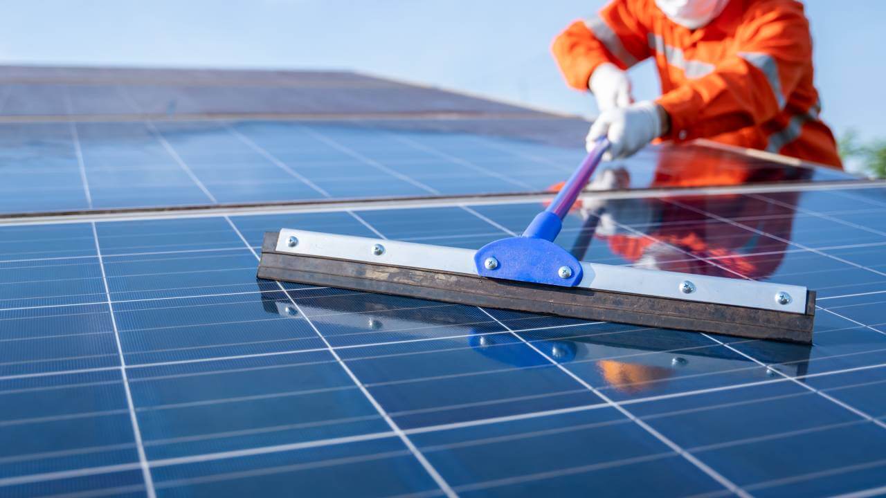Solar Panel Maintenance Guide for Peak Efficiency